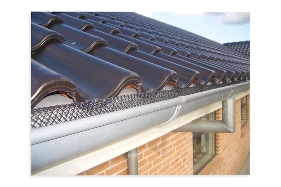 Tagrende net incl klips - 6000 mm